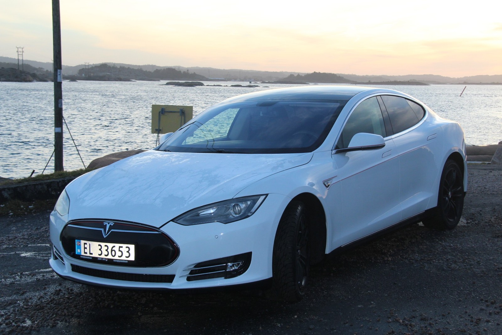 Tesla Model S85 | JapanAuto